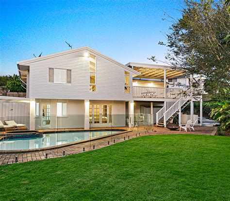 Paula Dunford Prd Burleigh Heads