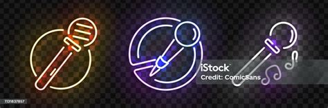 투명 한 배경에 템플릿 장식 및 취재에 대 한 마이크 로고의 현실적인 고립 된 네온 사인의 벡터 집합입니다 음악의 개념은 코미디 쇼와 노래방을 서 있다 Dj에 대한 스톡