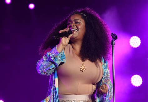 Jill Scott Simulates Oral Sex On Microphone Twitter Reacts