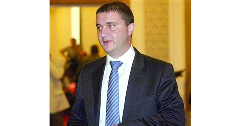 Отмениха скока на данъците