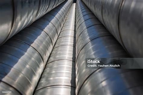 환기 파이프 창고 강관 창고의 산업 에어컨 시스템을위한 공기 덕트 건설을위한 부품 산업용 기도 환기 장비 및 배관 시스템 0명에 대한 스톡 사진 및 기타 이미지 Istock