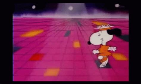 Snoopy Dancing Winter Dance 