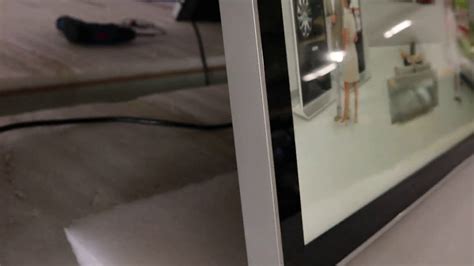 Korean 32 인치 벽에 탑재 된 디지털 간판 Lg 안 드 로이드 벽 마운트 터치 스크린 700nits 벽 마운트 디스플레이 Youtube