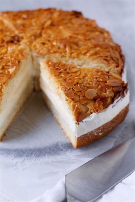 Authentic German Bee Sting Cake Bienen­stich Days Of Jay