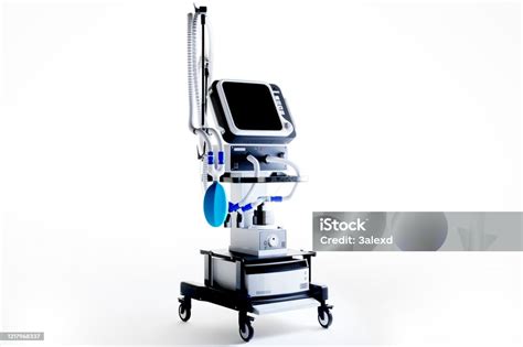 백색 배경에 폐의 기계환기를 위한 의료용 환기 산소 호흡기에 대한 스톡 사진 및 기타 이미지 산소 호흡기 흰색 배경 0명 Istock