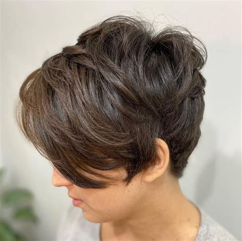 50 Super Flattering Short Haircuts For Thick Hair Hair Adviser