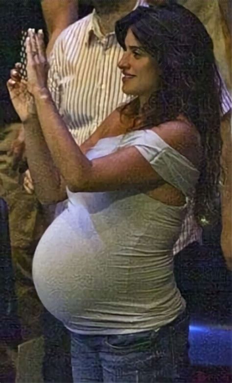 Anne Hathaway Pregnant Rpregcelebs