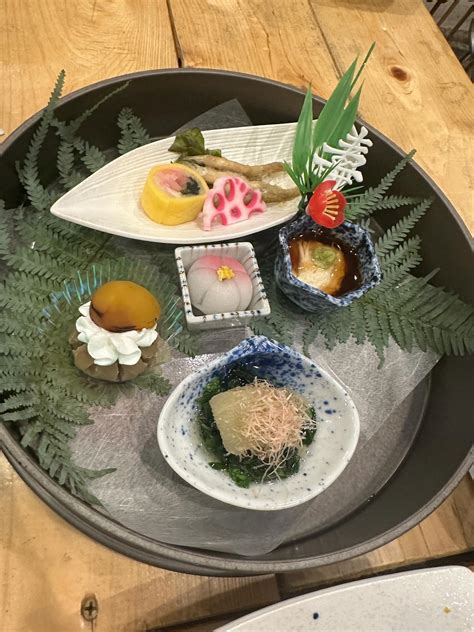 Charlie Threads Say More