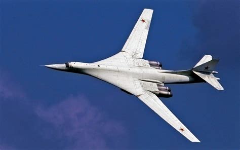 Hd Military Wallpaper Tupolev Tu 160 Strategic Bomber In Flight