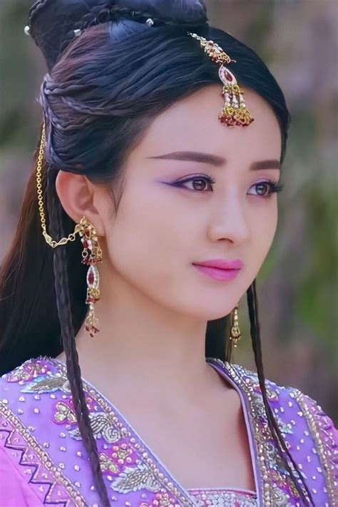 Pin By Nayomi Peiris On C Dram Costumes Beautiful Makeup Drop Earrings Beautiful