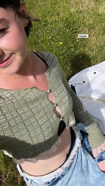 Maisie Williams Maisie Williams Nude Leaks OnlyFans Leaked Models