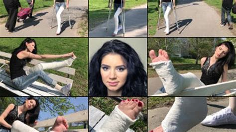 Delia Angled Llc With Pointed Toe Crutching Struggle In The Park And