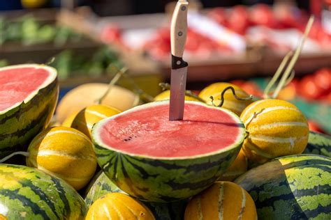 집 밖의 건강한 식생활 과일 과일 마구간 과일 종류 귤 노점상 농산물 가판대 농산물 시장 도시 설정 도시