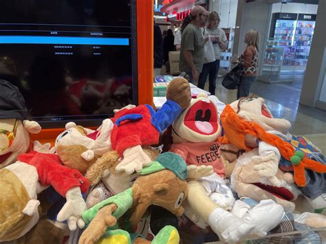 Knockoff Sml Plushies I Found At The Mall R Crappyoffbrands