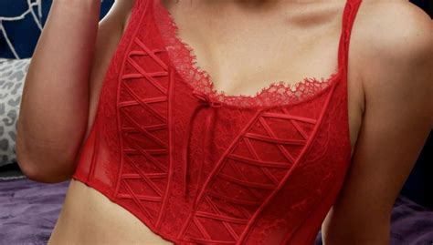 Trans Kelly MAGA Me Harder Red White Blue Balled VR Porn Video VRPorn Com