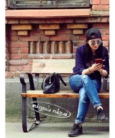 عکسِ بی حجاب رویا میرعلمی در خارج از ایران