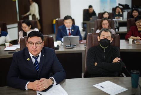 Хотжилт хүрээлэн буй орчны асуудлыг хэлэлцлээ