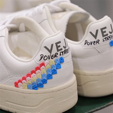 Veja 携手 Dover Street Market 推出限量版运动鞋系列 Nowre现客