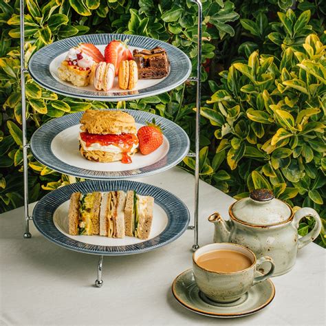 Squires Launches Community Bulb Giveaway To Brighten Local Spaces