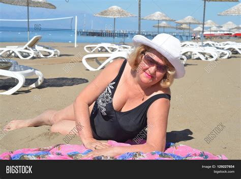 Fat Mature Swimsuit Porn Pictures Xxx Photos Sex Images Pictoa