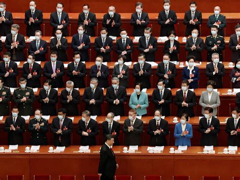 Ли Көчян улс төрийг орхиж Хятад технологийн салбарт тэргүүлэхээ зарлав