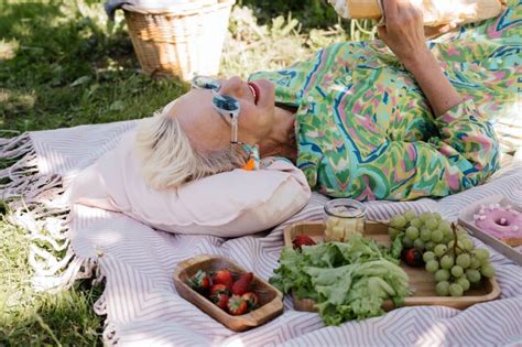 Prebiotics Vs Probiotics What S The Difference Why They Matter