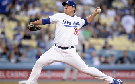 Dodgers News Hyun Jin Ryu Maintaining Hope For Spot On Playoff Roster As Starting Pitcher