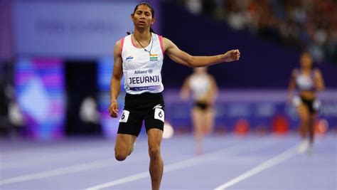 Deepthi Jeevanji Daughter Of Daily Wage Labourers Storms To Bronze