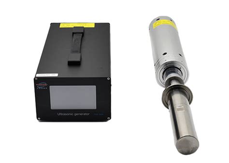 Composite Material Nanoparticles Uniformly Dispersed By Ultrasonic Waves