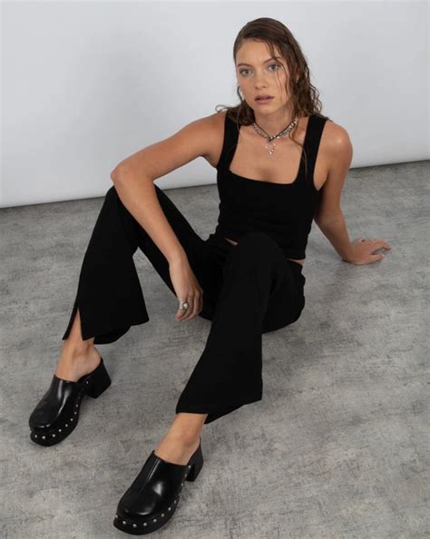 Summi Summi Hollie Rose