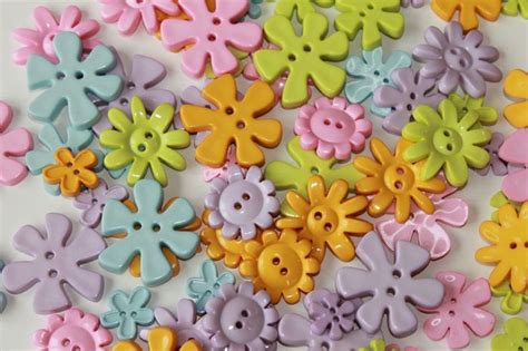 Random Mix Of Colorful Flower Shape Buttons Flower Buttons For Crafts