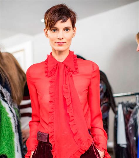 31 Easy Short Hair Ideas Glamour