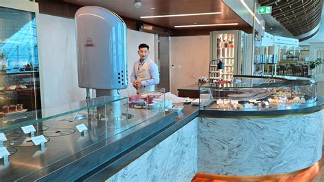 Photos Emirates Upgrades Dubai First Class Lounge Dining Executive