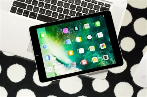 Apple iPad (2017) Review | PCMag