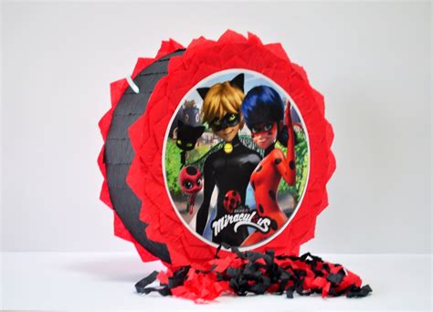 Пинята Калинката и Черния котарак 40х40 см две лица