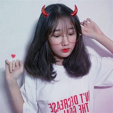 Ghim Trên G I R L S