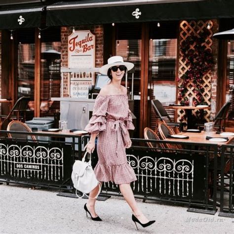 2017 წლის ზაფხულის მოდური კაბები