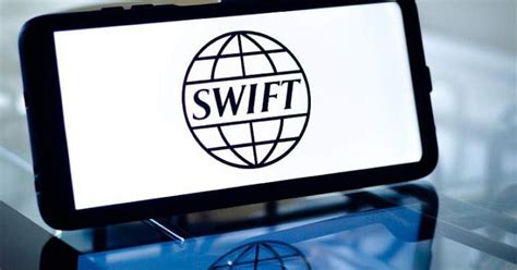 ЗМІ ЄС розглядає відключення 20 російських банків від Swift