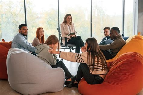 Group Therapy How It Works And What To Expect