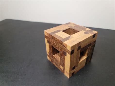 Twelve Straighttwisted Cubic Dissection