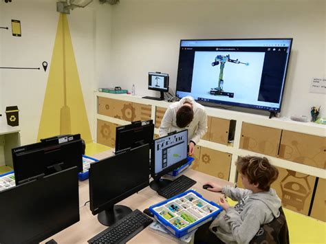 Stem And Robotics Pronova Academy
