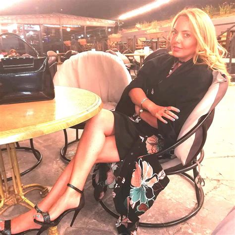 Ici Paris • ისი პარი ისი პარის ერთგულო მომხმარებლებო და მეგობრებო ძალიან გვიჭირს ახლა ამის