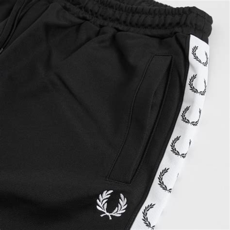 Fred Perry（フレッドペリー） Taped Track Pant テープド トラックパンツ T5510 2024aw ジーンズ