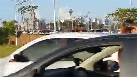 Baile Da Santinha Provoca Grande Congestionamento Nos Dois Sentidos Da Av Paralela