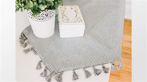 Free Table Runner Patterns You Need To Start Sewing Now