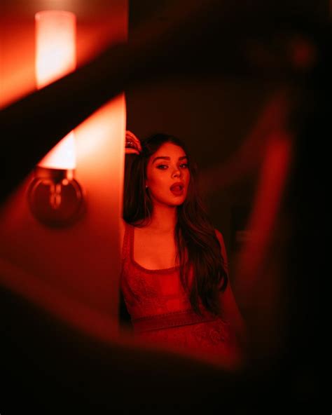 Hailee Steinfeld At A Photoshoot August Hawtcelebs