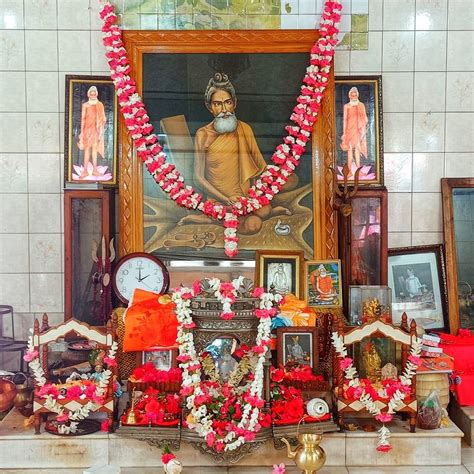 সন্ধ্যায় বাবার নামের ধ্বনি 🙏🏻🧡 জয় বাবা লোকনাথ 🙏🏻 ️ জয় বাবা লোকনাথ 🙏🏻💙 জয় বাবা লোকনাথ 🙏🏻💚