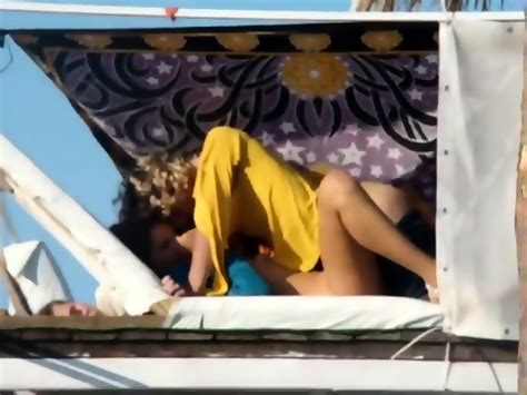 Sex On Public Beach While Friend Sleeping Near Thems Eporner