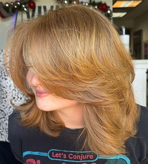 30 Feathered Hair Ideas For A Stylish Look