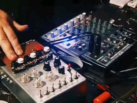 no input mixer making some beautiful noise r circuitbending